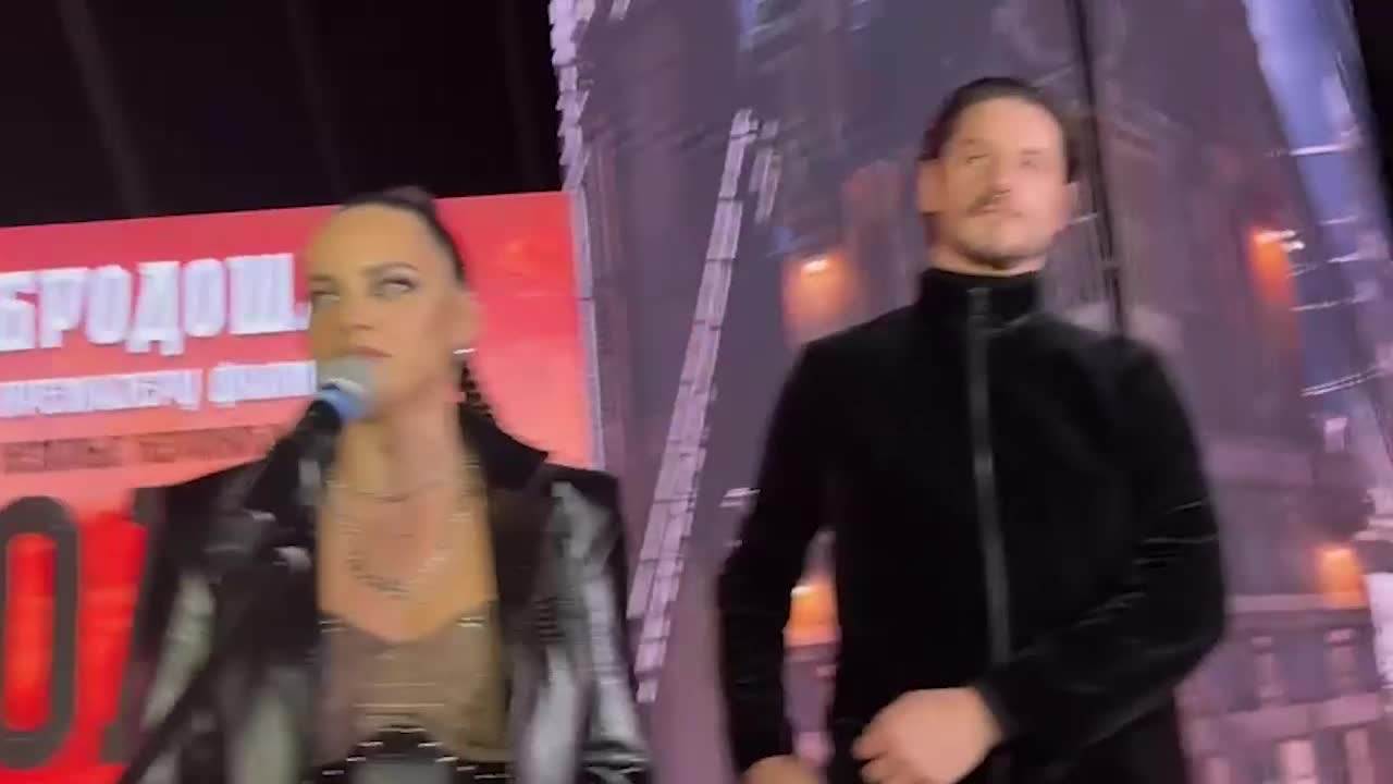 isidora Simijonović i Sergej Trifunović na premijeri filma Volja ...