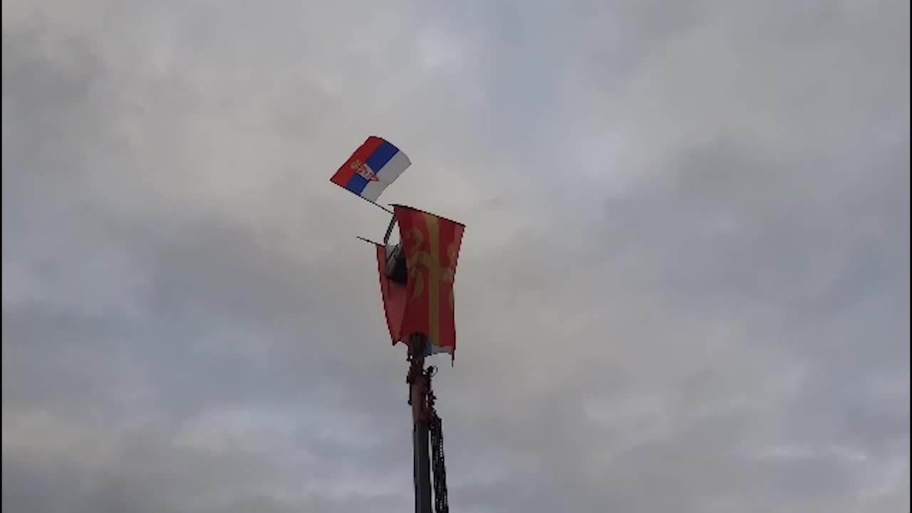 KURIR 12. DAN NA BARIKADAMA NA JARINJU: Srbi iščekuju realizaciju sporazuma i povlačenje ...