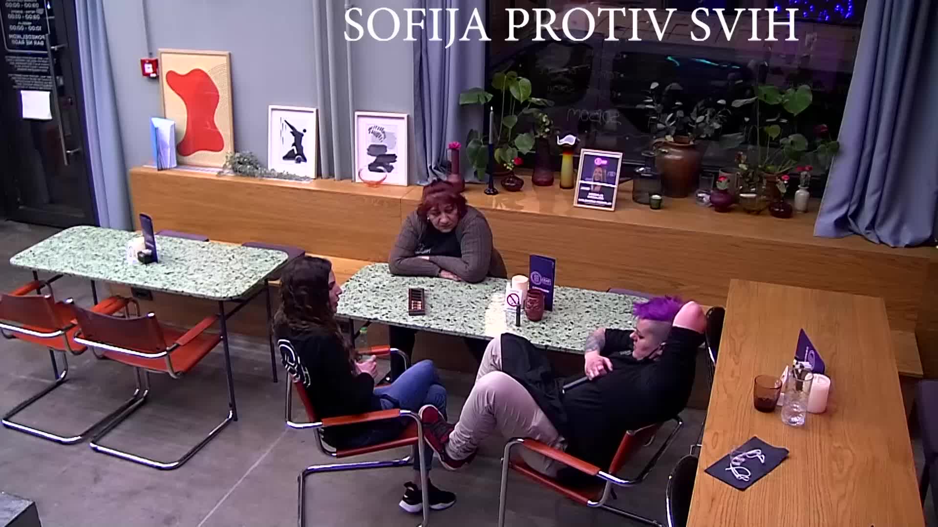 Sanja sasula sve u lice Sofiji za ponovni ulazak u Bar | Adriamedia TV