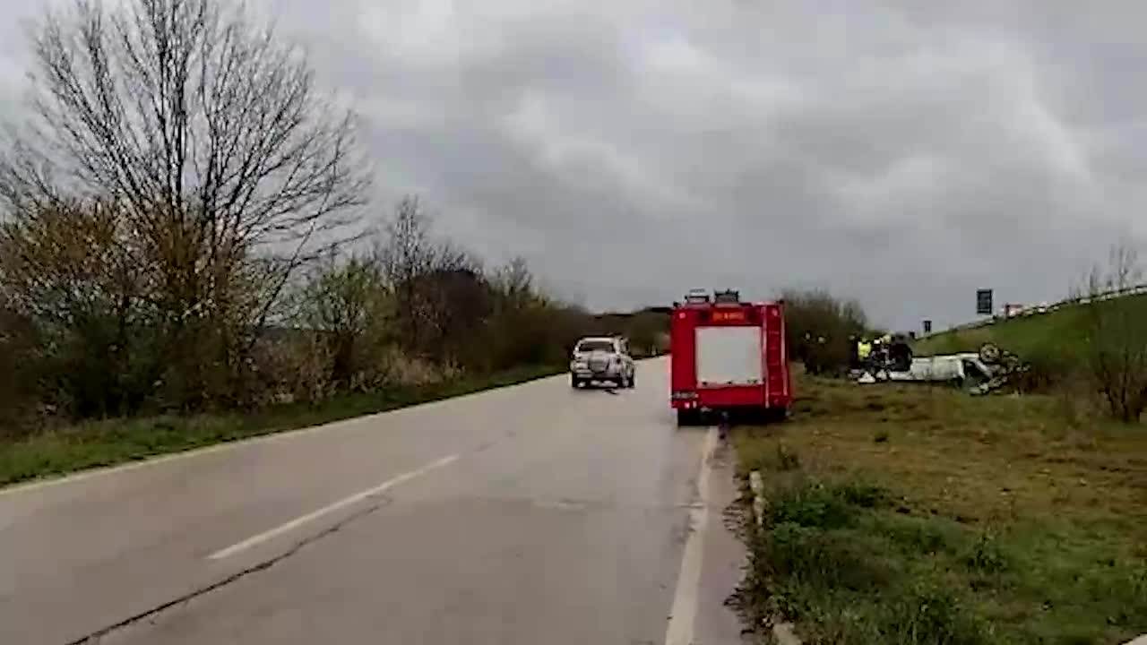 Prvi snimci sa mesta nesreća: Ljajić povređen u teškoj nesreći jutros kod Ražnja TV