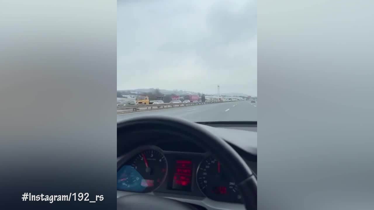 Veliki zastoji u smeru ka Beogradu | Adriamedia TV