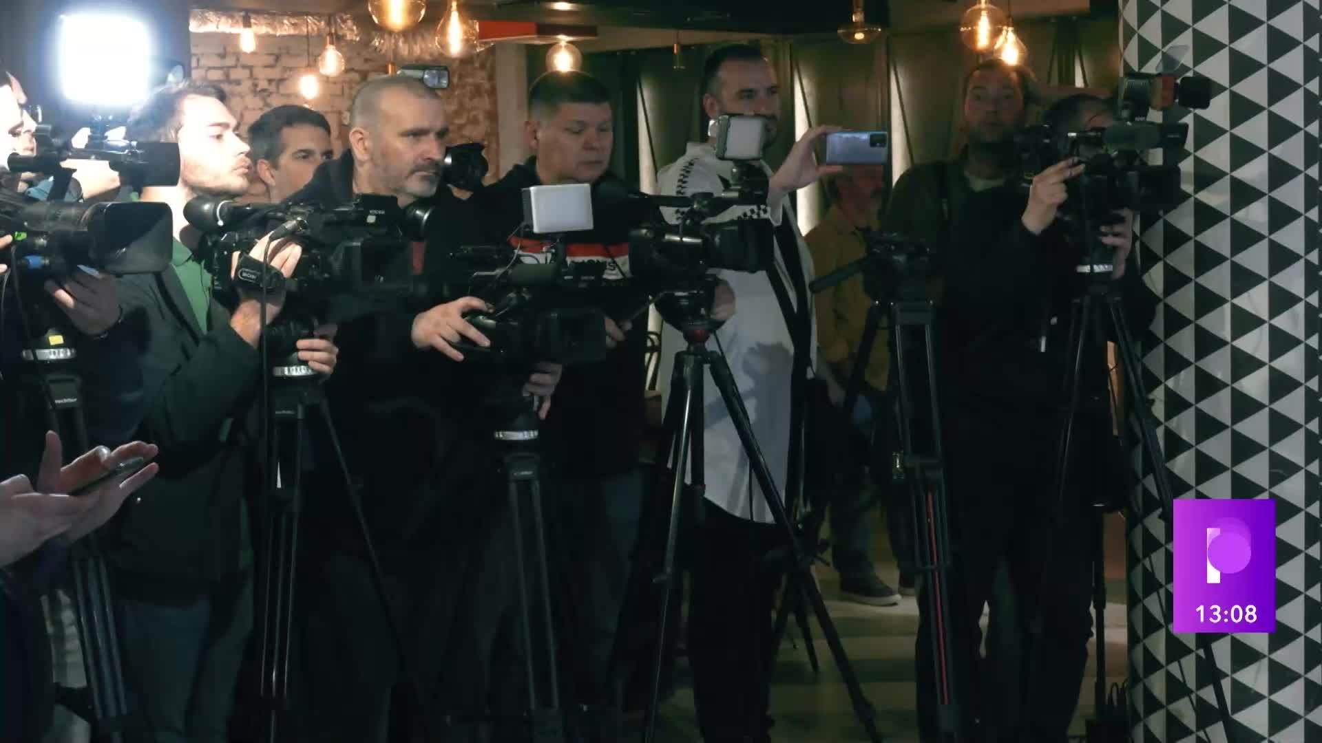 "SERGEJ ME ZVAO I PITAO DA LI ZNAM DA TVERKUJEM?!" Na premijeri filma ...