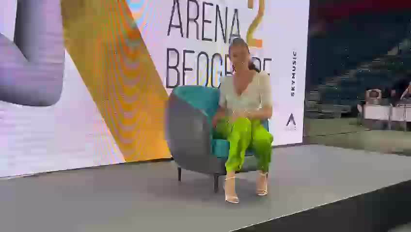 Prijovićka se rasplakala kad je otkrila novi datum koncerta | Adriamedia TV