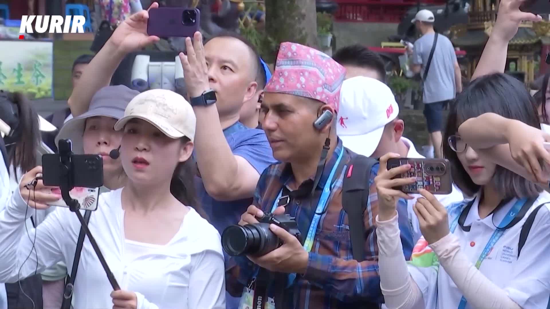 OVO NIJE SAMO OBIČNO VEŽBANJE, OVO JE HRANA ZA DUŠU: Zavirite u srce Čengdua i kolevku Tai čija ...