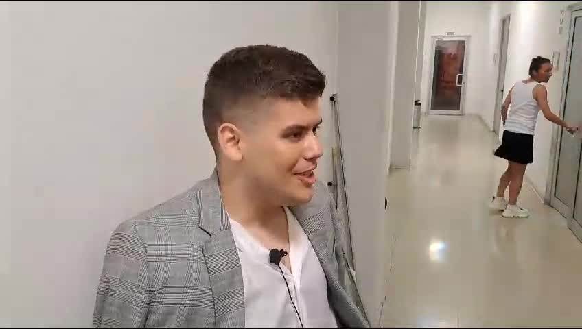 Uros Stanić - moja baba je Jelena iz grupe Zans | Adriamedia TV