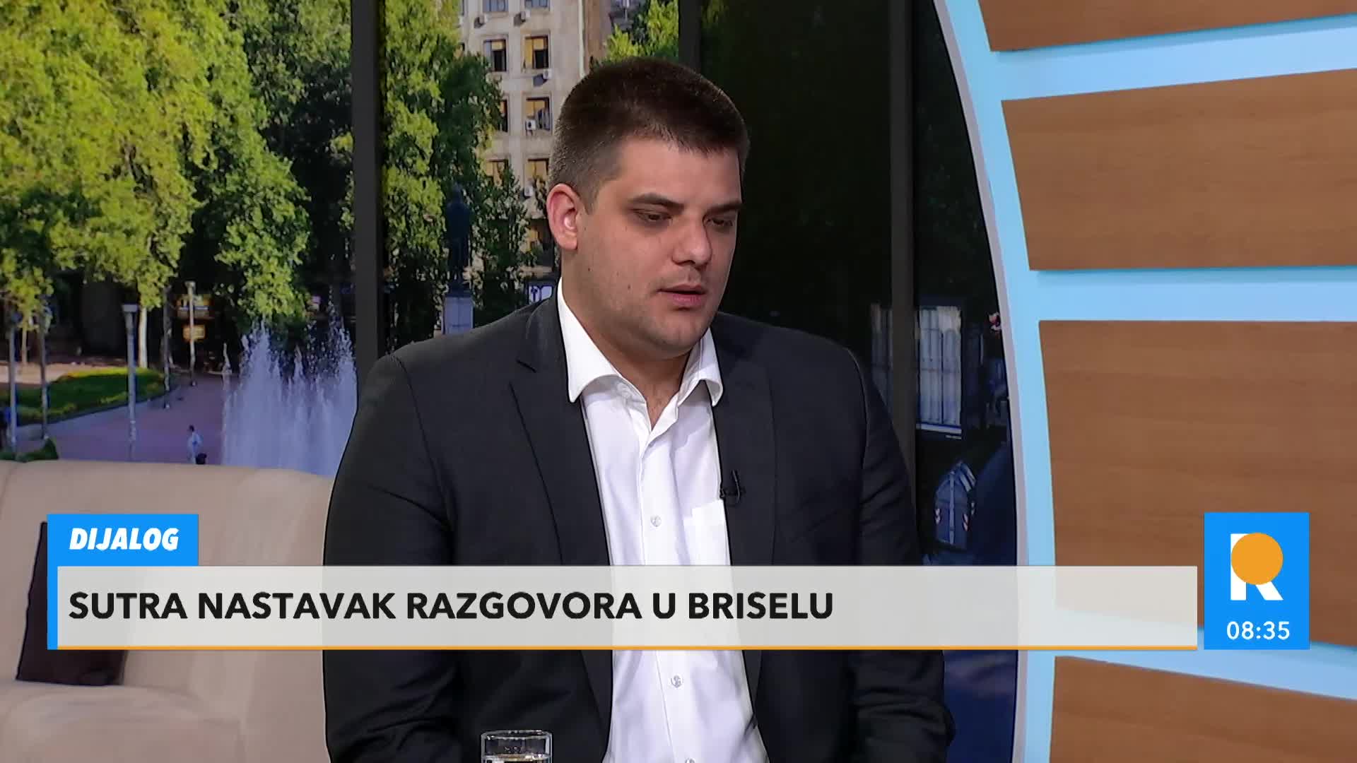 PRETE NAM SANKCIJAMA DA BISMO ODUSTALI OD KIM, ALI POGREŠAN IM JE PRISTUP! Šešelj: Srbija će ...