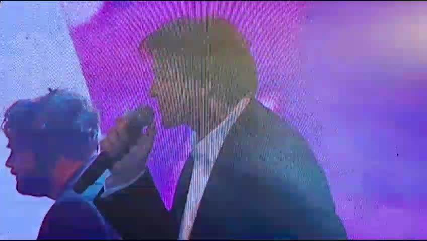 Zdravko Čolić specijalni gost na koncertu Dina Merlina | Adriamedia TV