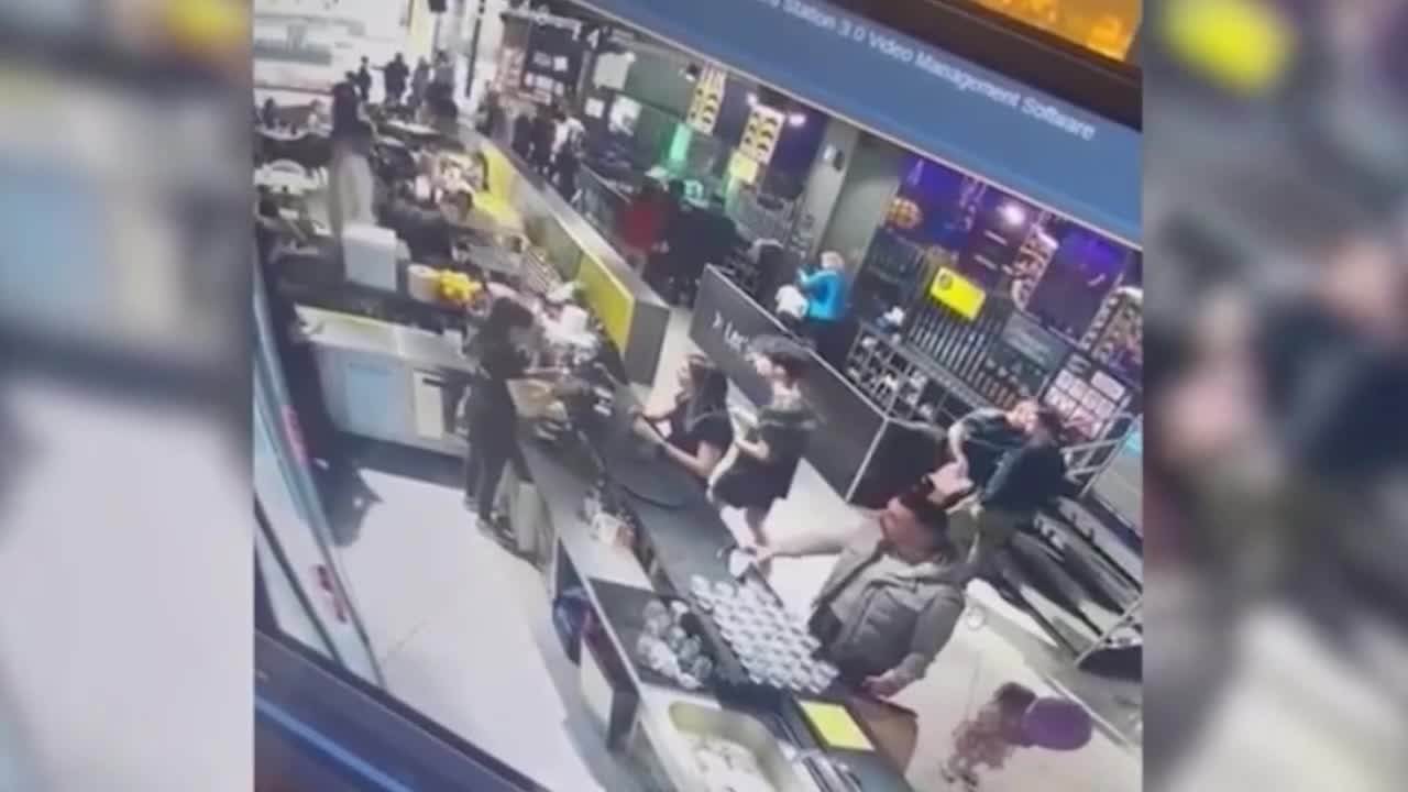 Novi snimak napada na Nemanju Bjelicu | Adriamedia TV