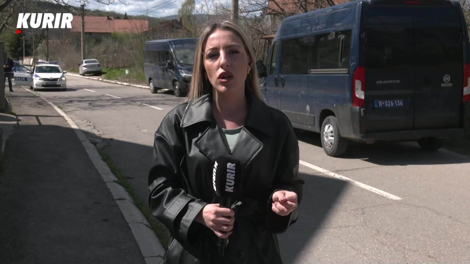 REPORTERKA KURIRA S LICA MESTA IZ BANJSKOG POLJA: Policija pretražuje ... REPORTERKA KURIRA S LICA MESTA IZ BANJSKOG POLJA: Policija pretražuje ...