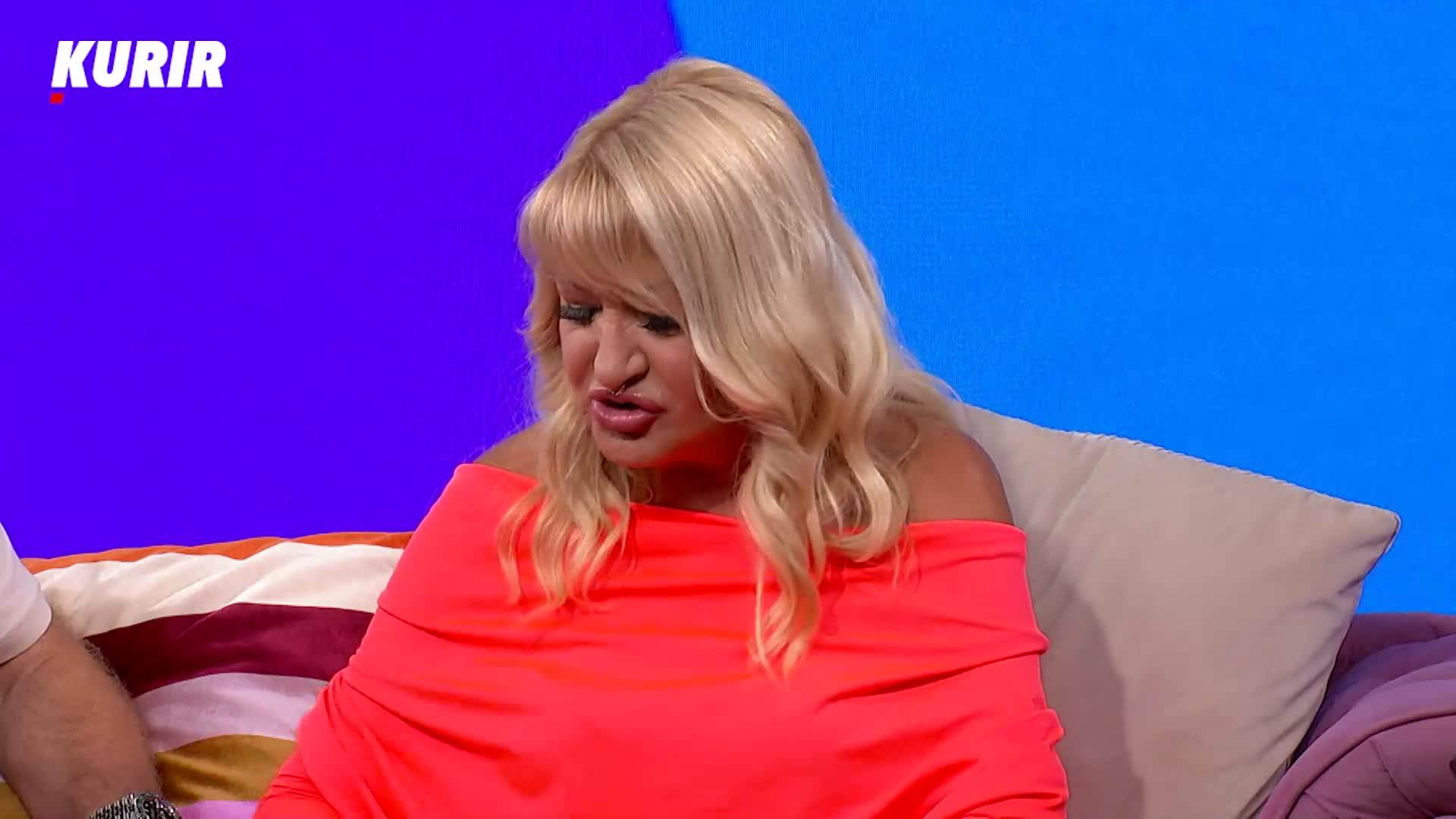 UHVATIO ME ZA KOLENO, A JA SAM GA DRMNULA I PAO JE! Goca Lazarević o tuči na nastupu: Kad sam ...