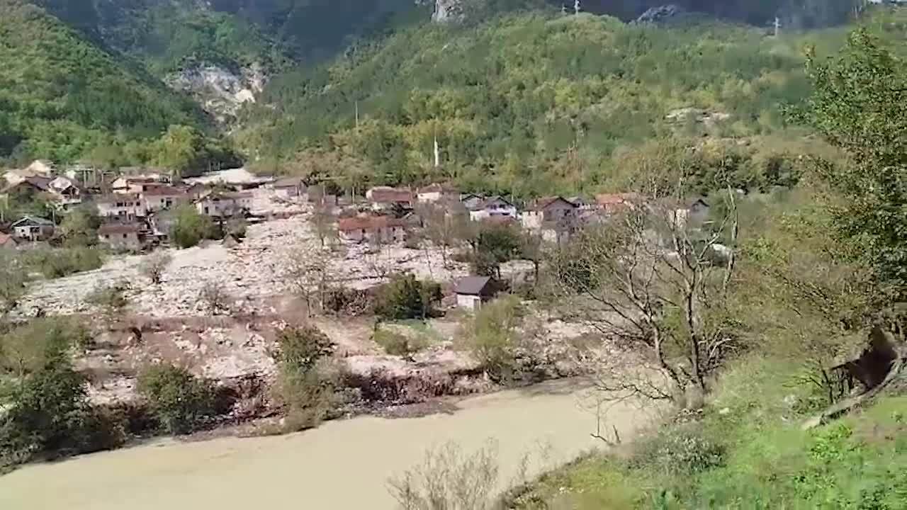 Kurir u BiH: Strašne scene posle poplava u Donjoj Jablanici | Adriamedia TV